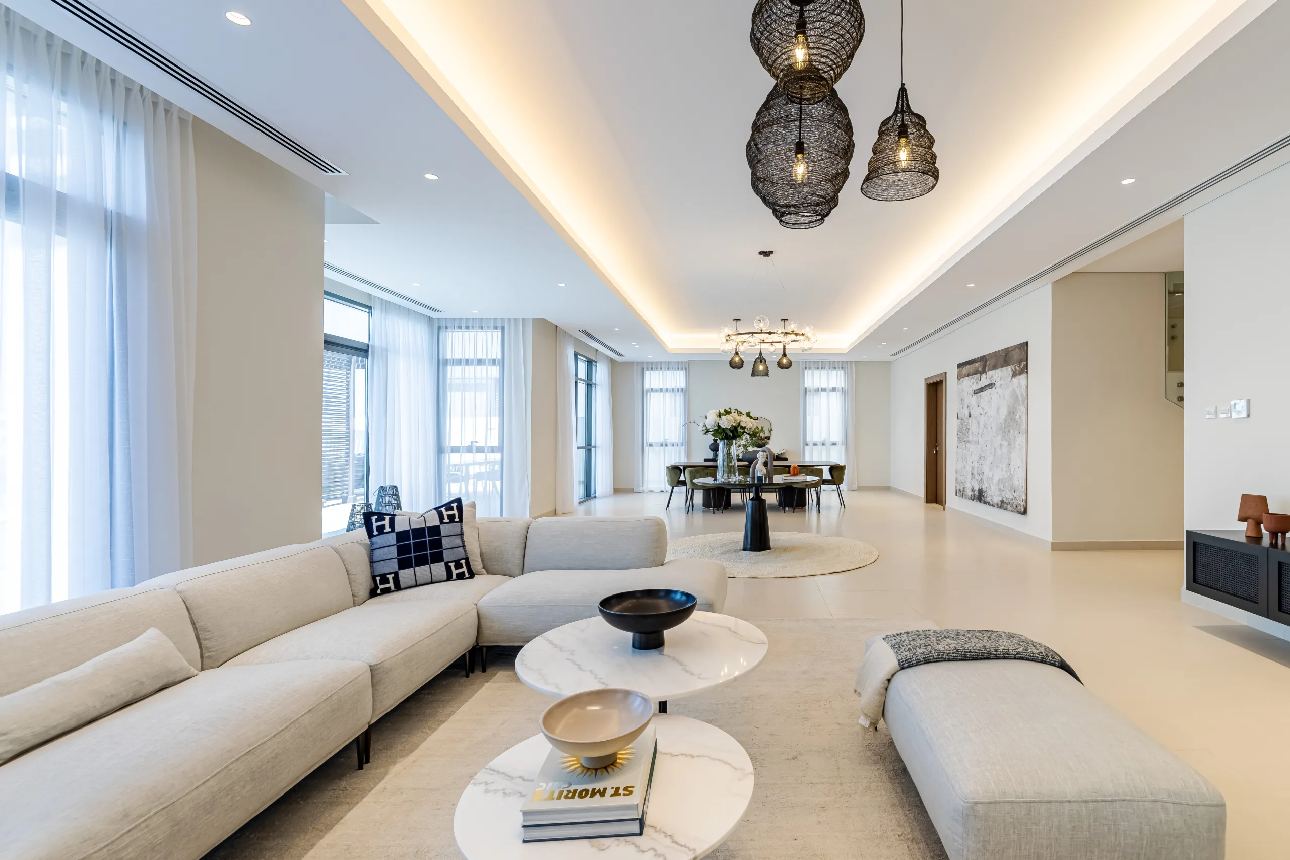 How Dubai’s Neighborhoods Shape Interior Design: A Comparison Of City ...